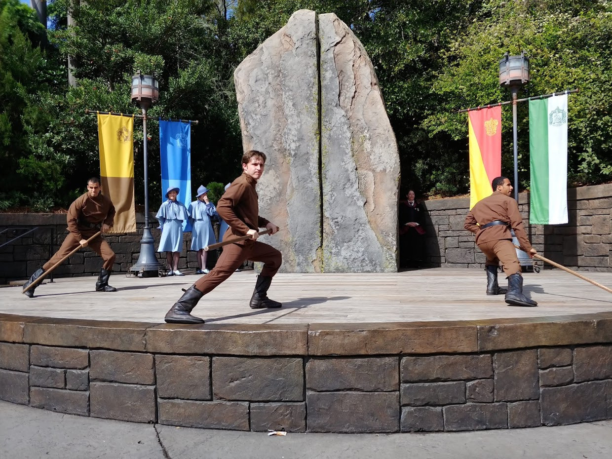 The Wizarding World of Harry Potter - Hogsmeade (Map, Images and Tips ...