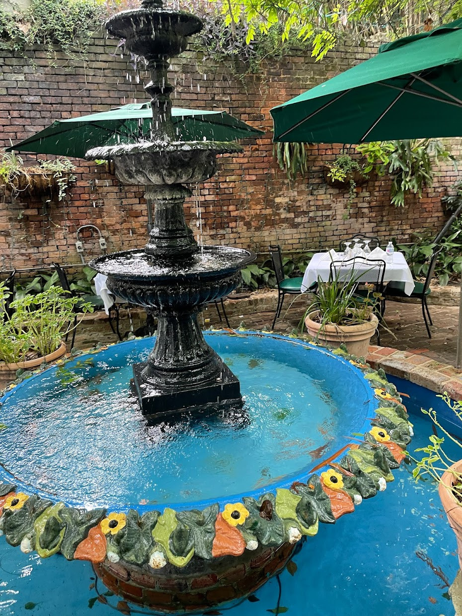 The Court of Two Sisters (Map, Images and Tips) | Seeker