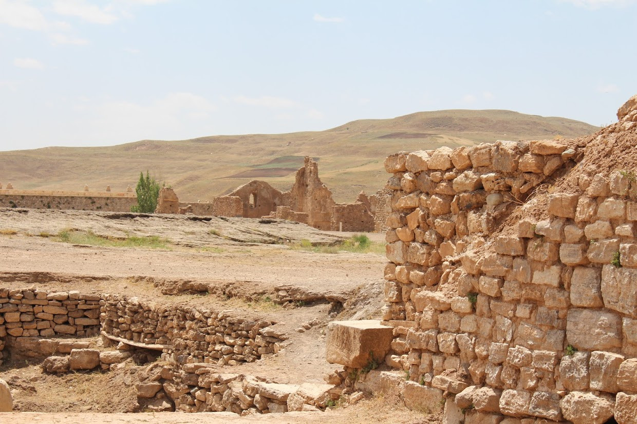 Takht-e Soleyman (Map, Images and Tips) | Seeker