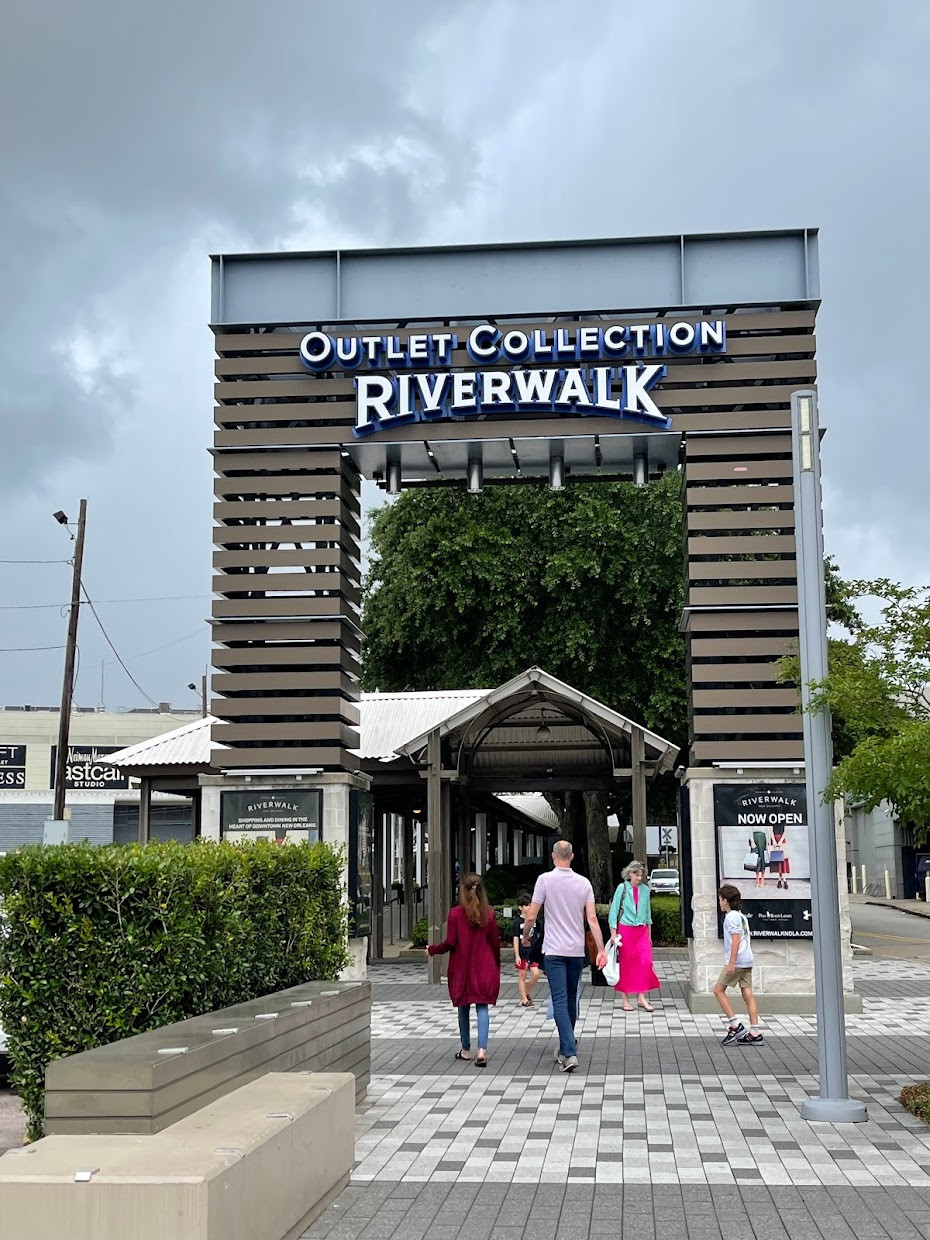 The Outlet Collection at Riverwalk (Map, Images and Tips) | Seeker