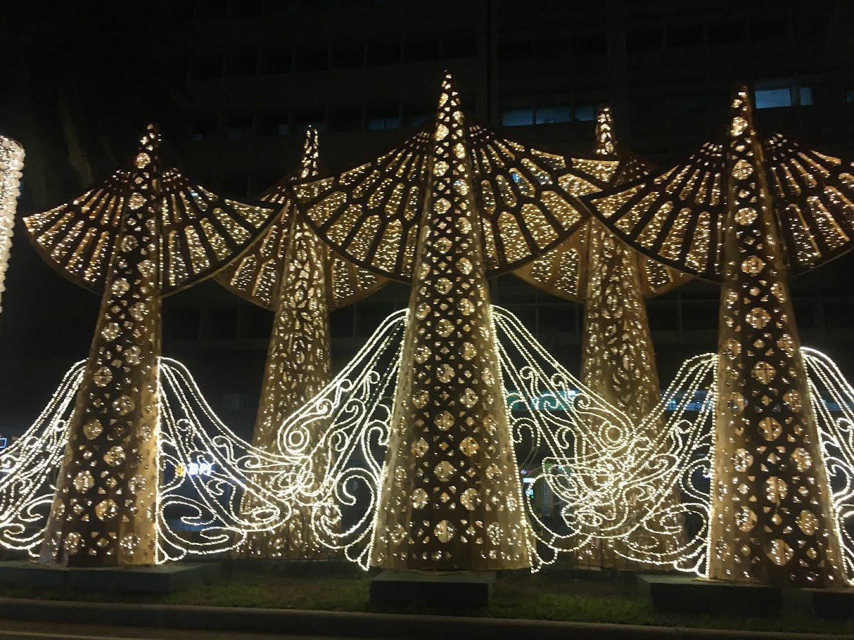 Ayala Triangle Gardens (Map, Images and Tips) | Seeker