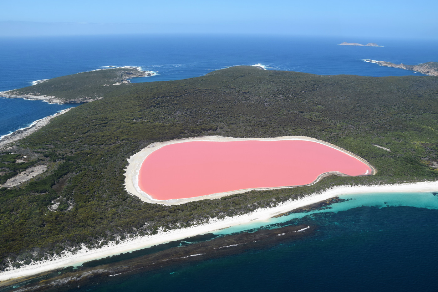 Lake Hillier (Map, Images and Tips) | Seeker
