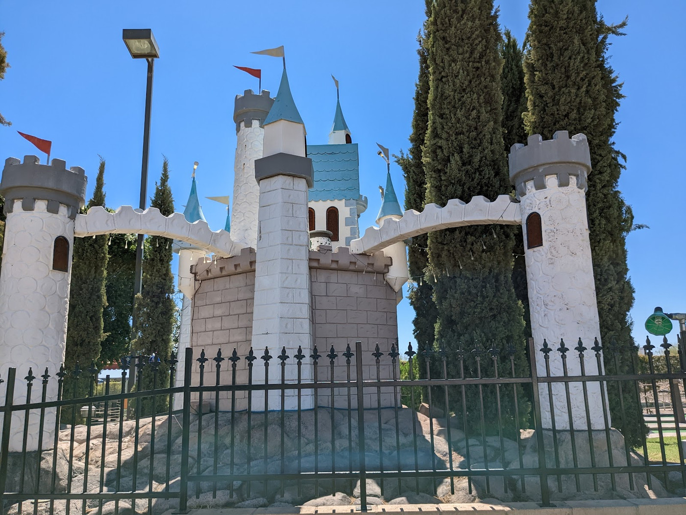 Golfland Sunsplash (Map, Images and Tips) | Seeker